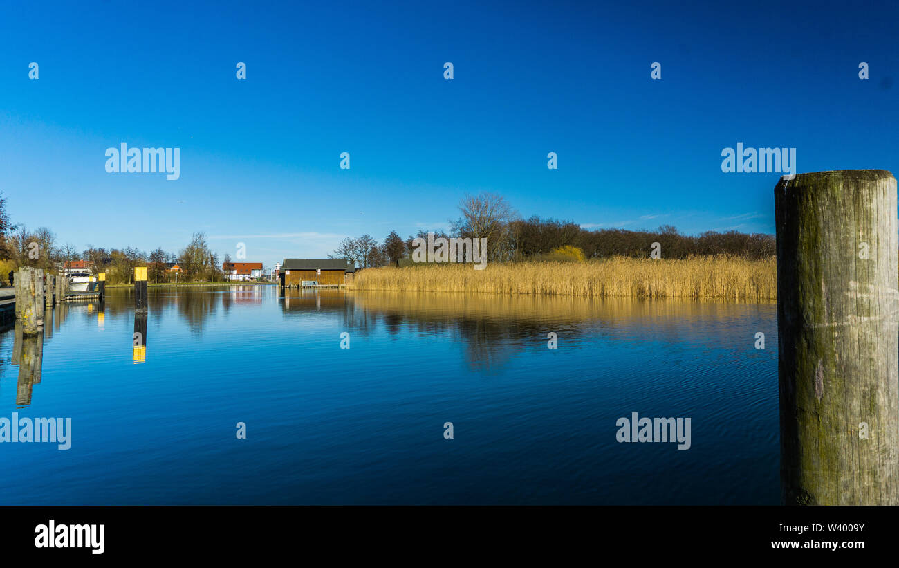 Still river hi-res stock photography and images - Alamy