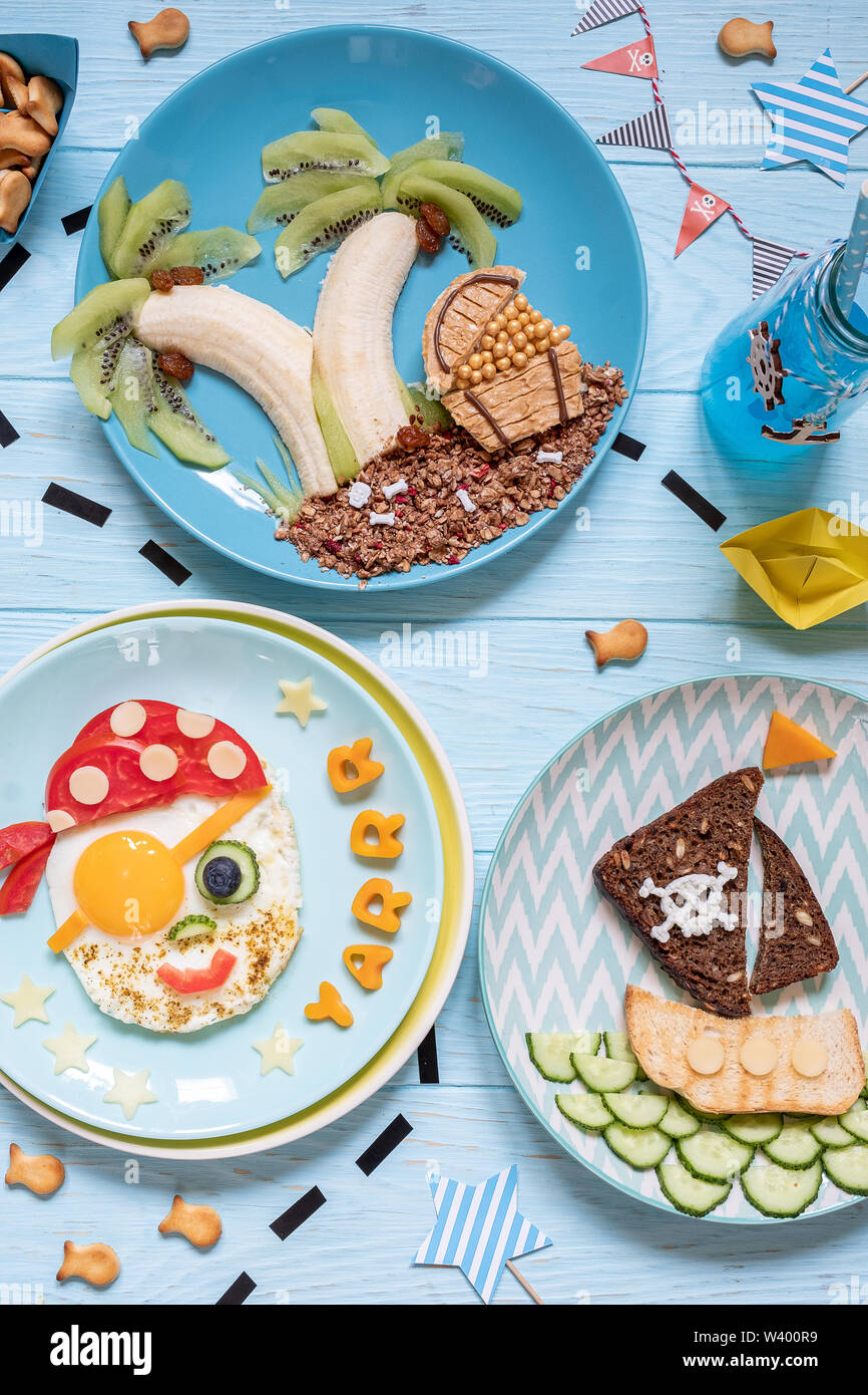 Children treasure hi-res stock photography and images - Alamy