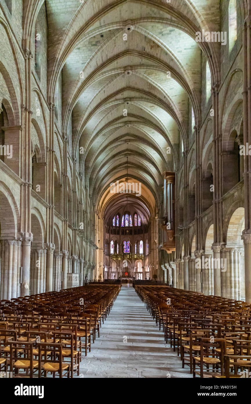 Reims, France, Basilique Saint-Remi interior view Stock Photo - Alamy
