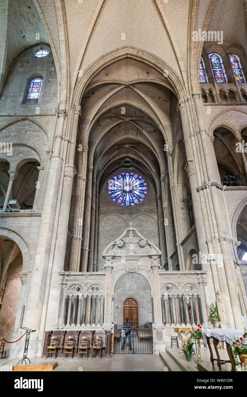 Reims, France, Basilique Saint-Remi interior view Stock Photo - Alamy
