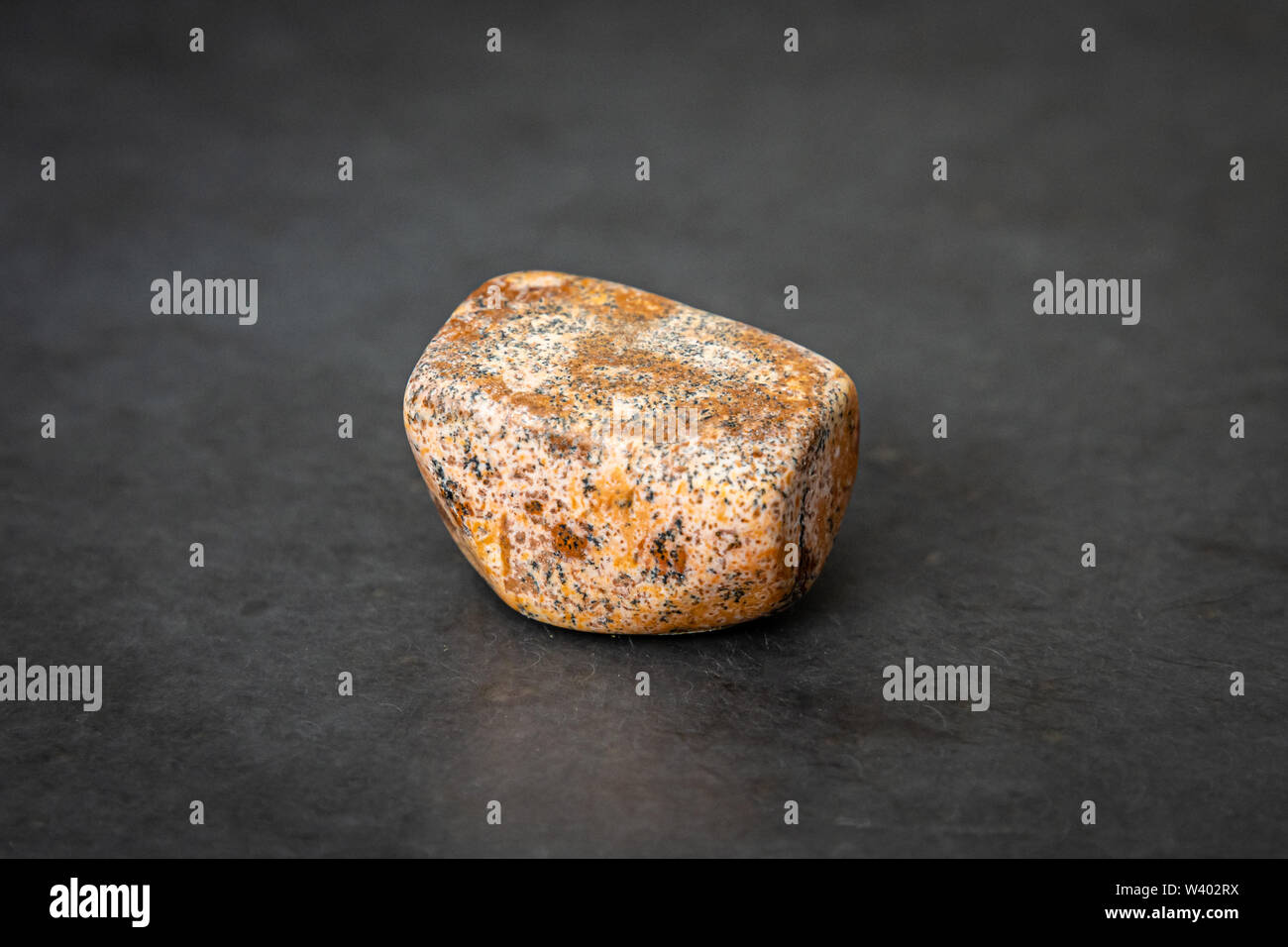 Orange and purple rock mineral hi-res stock photography and images - Alamy