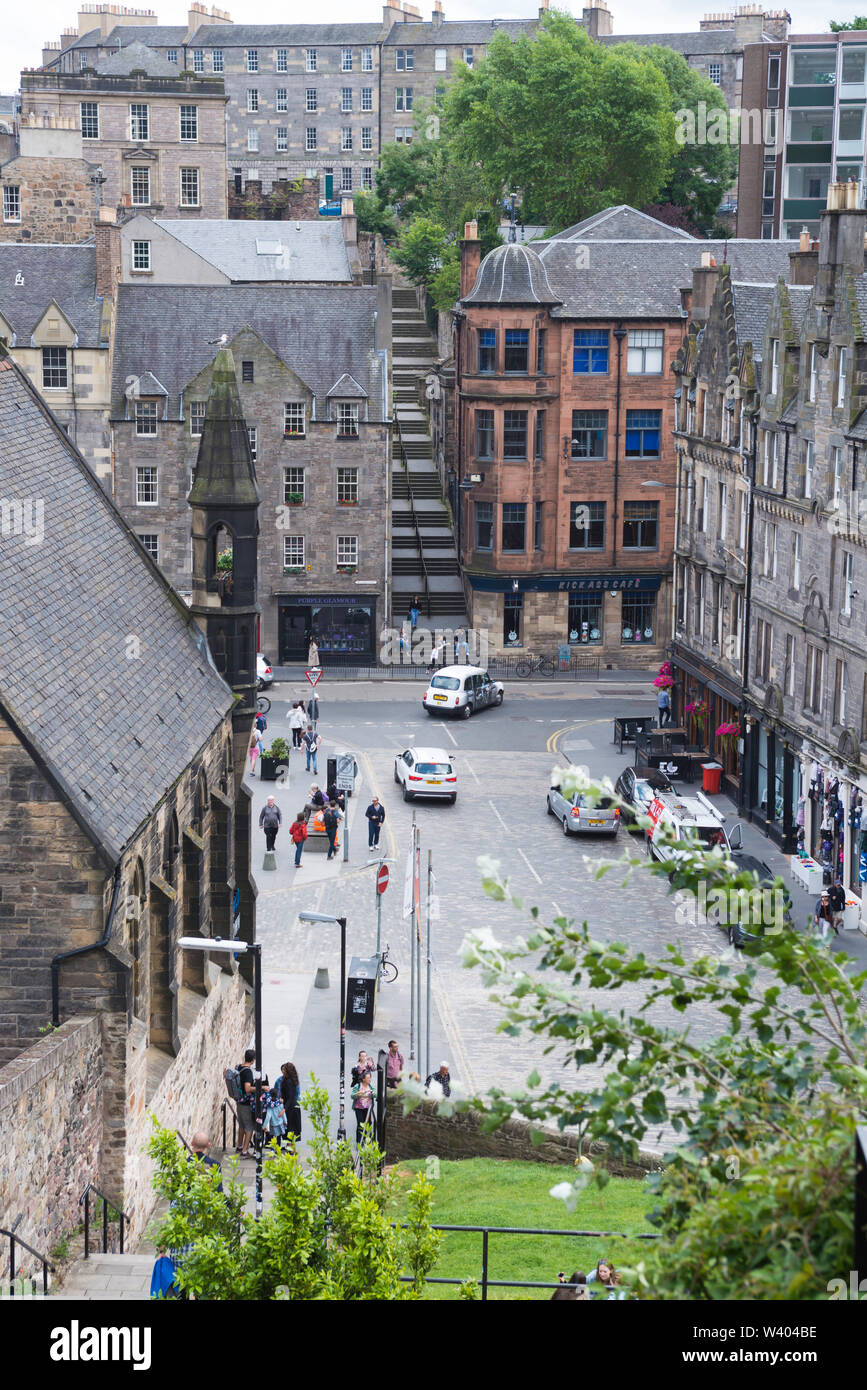 Scottish city life hi-res stock photography and images - Alamy