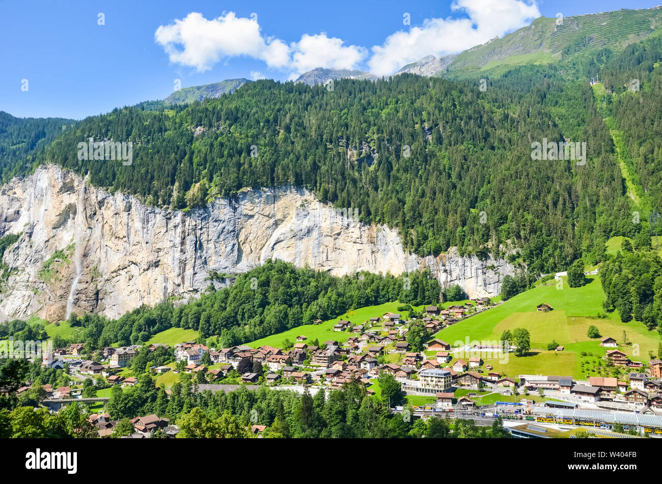 Picturesque swiss village hi-res stock photography and images - Alamy