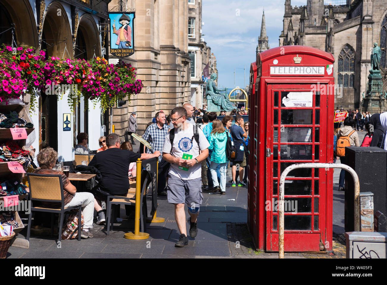 Everyday Life in a City Stock Photo - Alamy