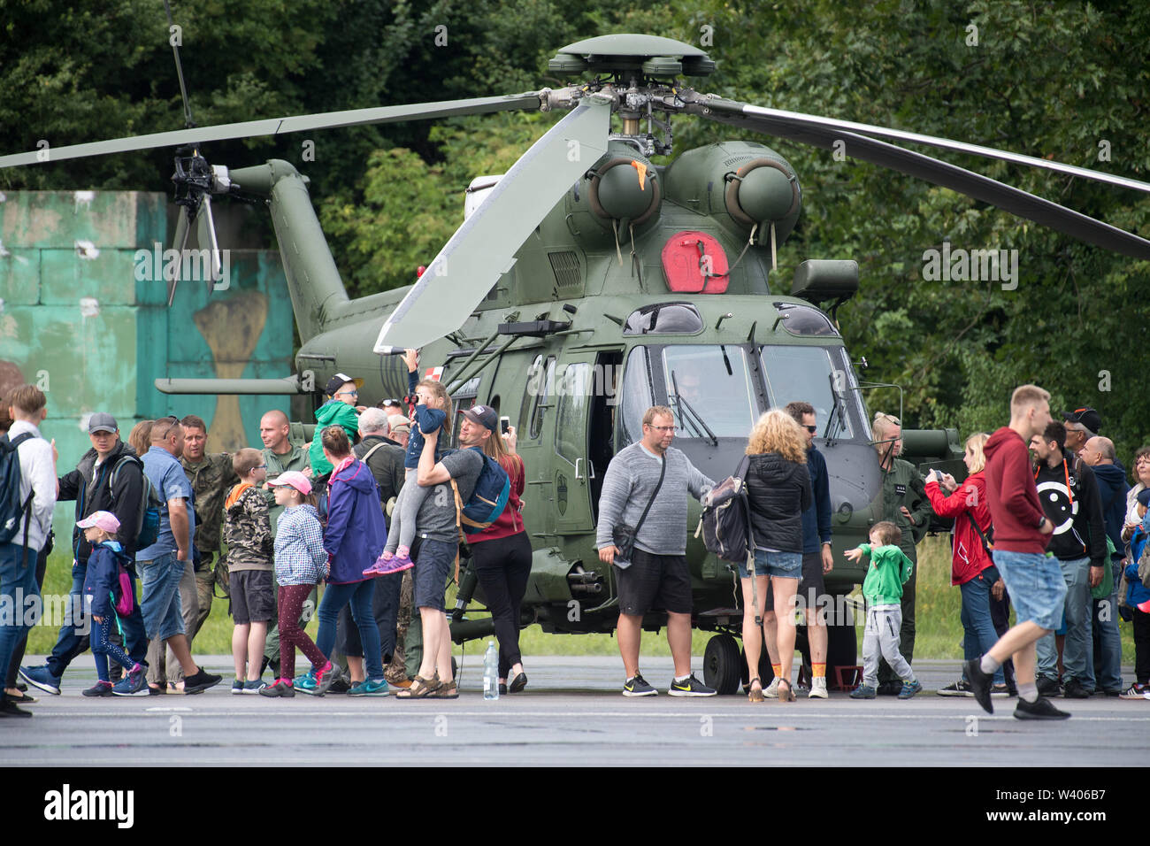 Sokol helicopter hi-res stock photography and images - Alamy