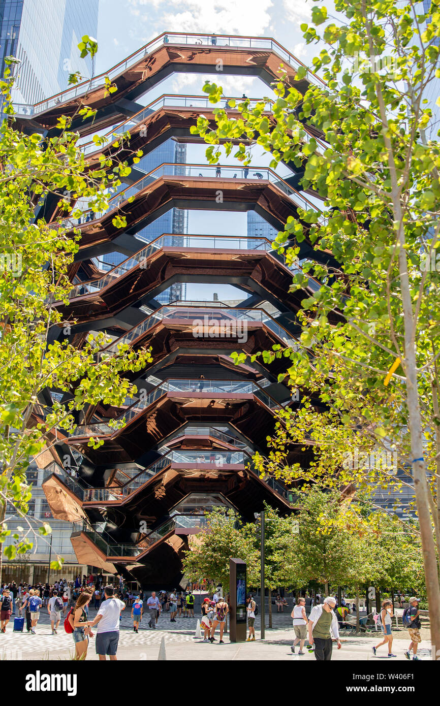 The Vessel in Hudson Yards Stock Photo - Alamy