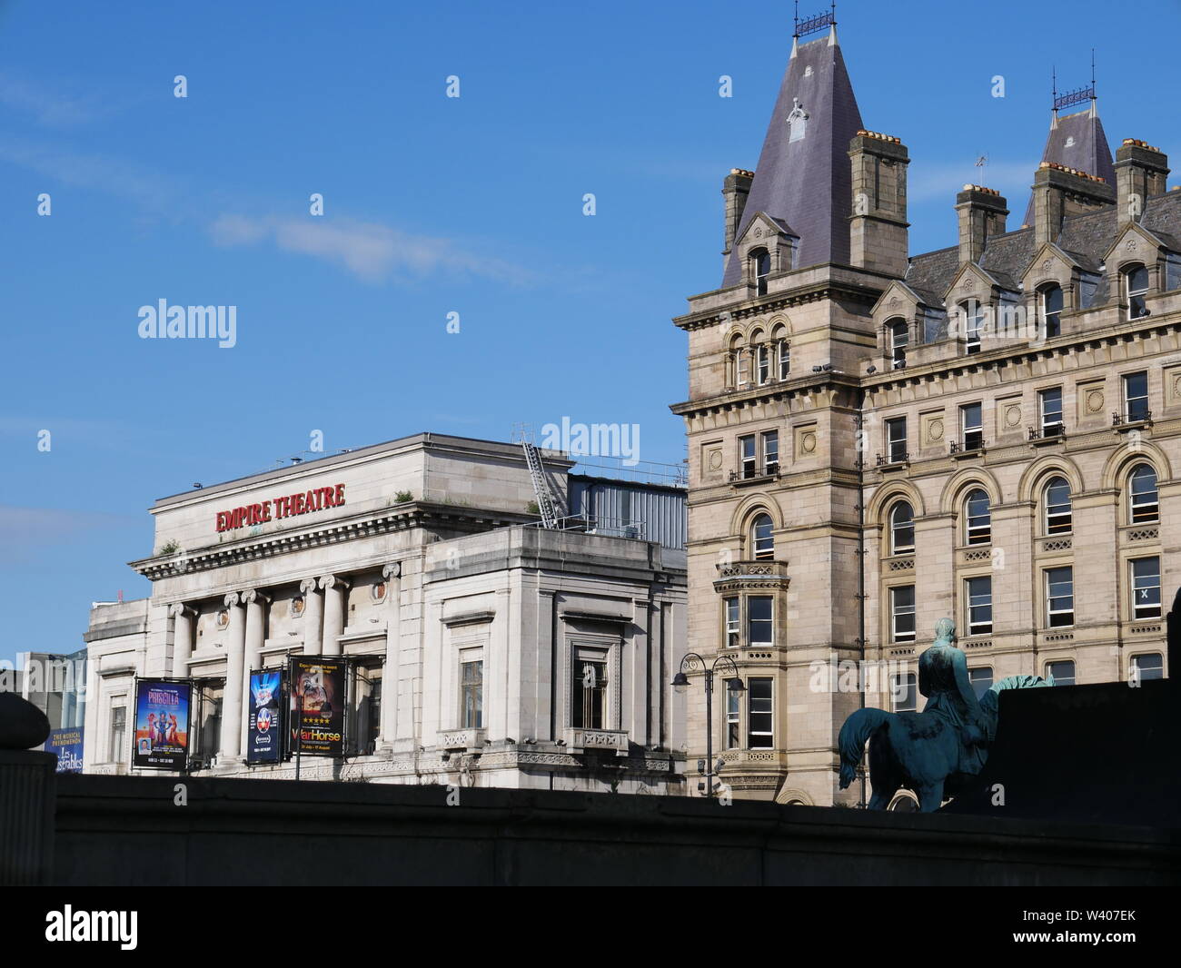 Liverpool empire theatre hi-res stock photography and images - Alamy
