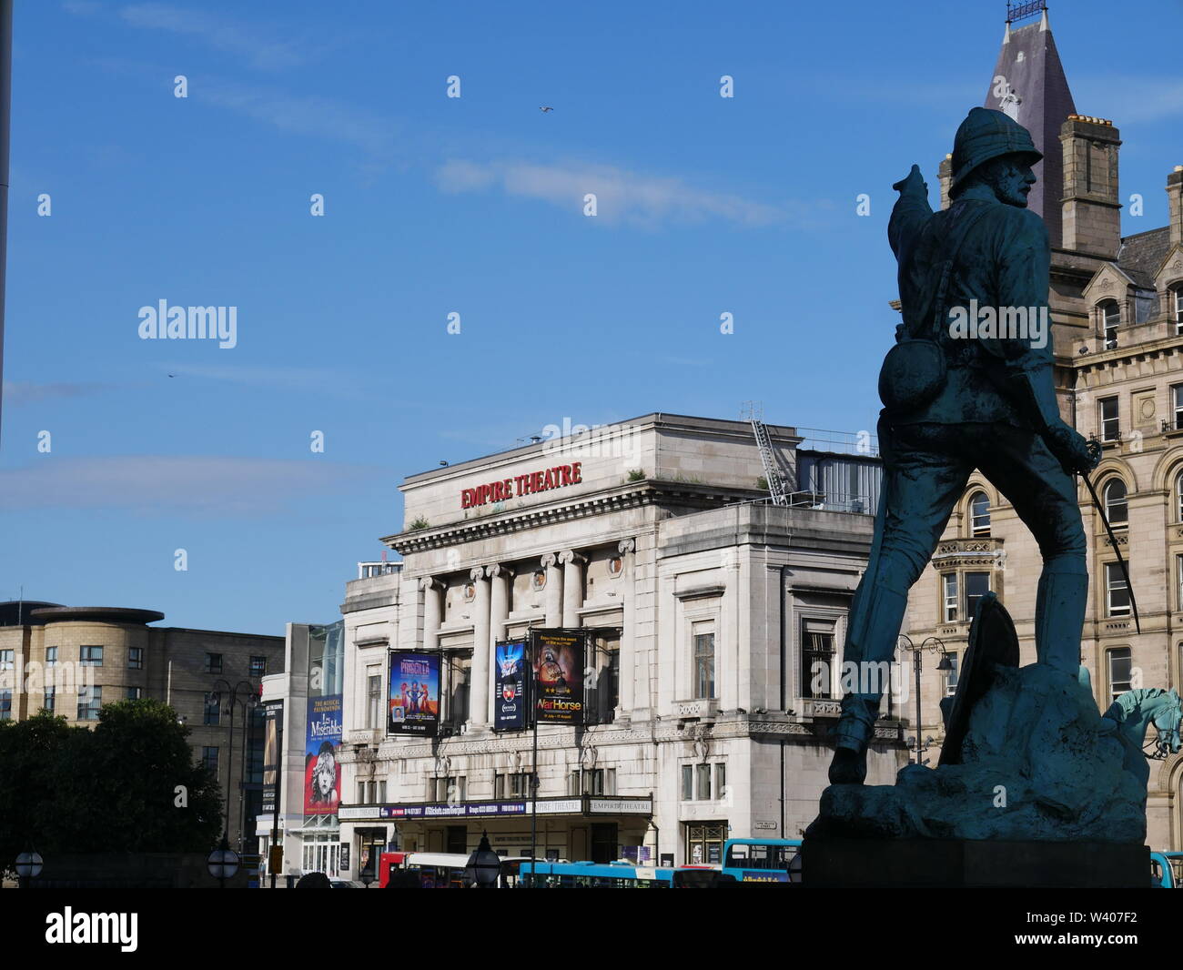 Liverpool empire theatre hi-res stock photography and images - Alamy