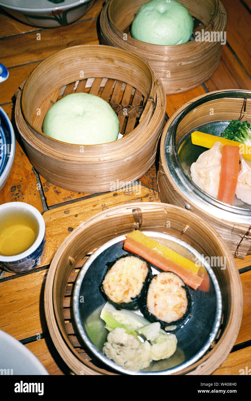 Asian dinner hi-res stock photography and images - Alamy