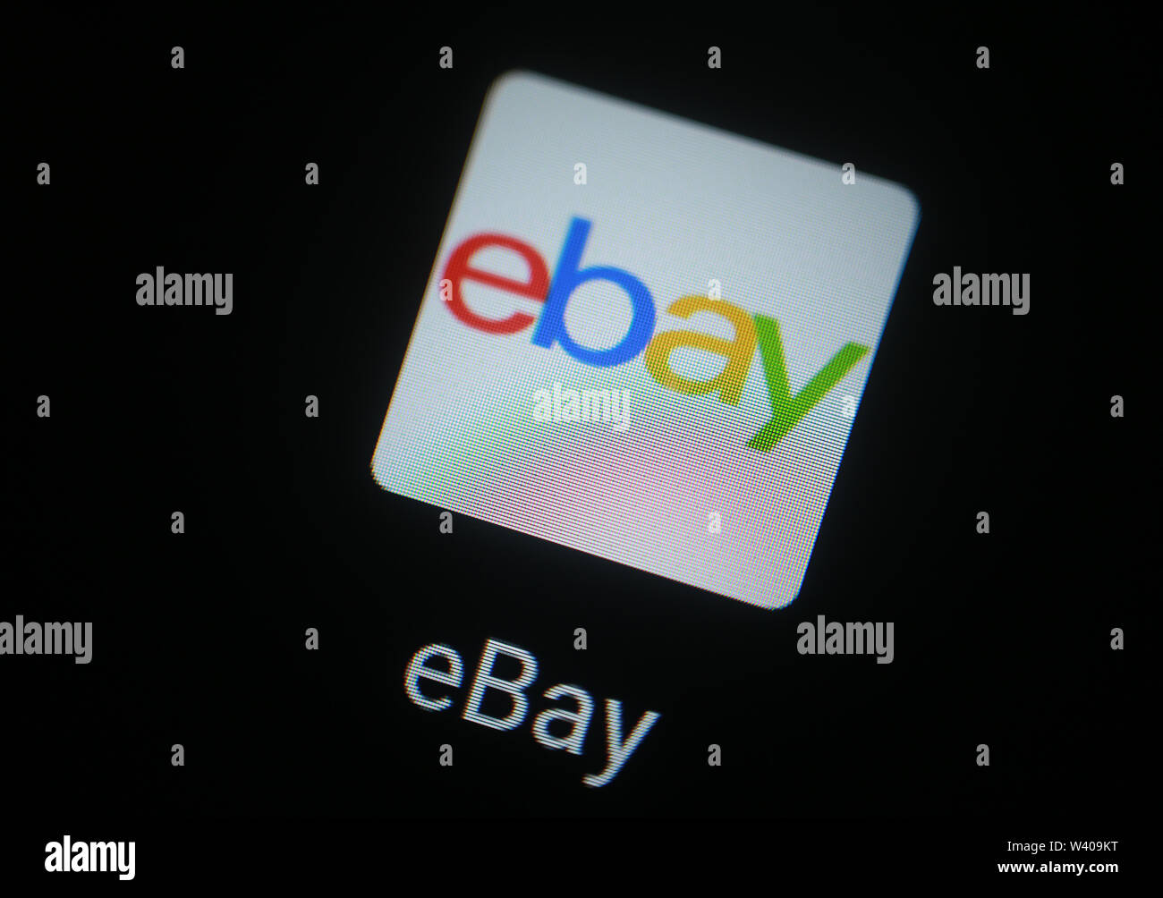 Ebay application icon on computer display Stock Photo - Alamy