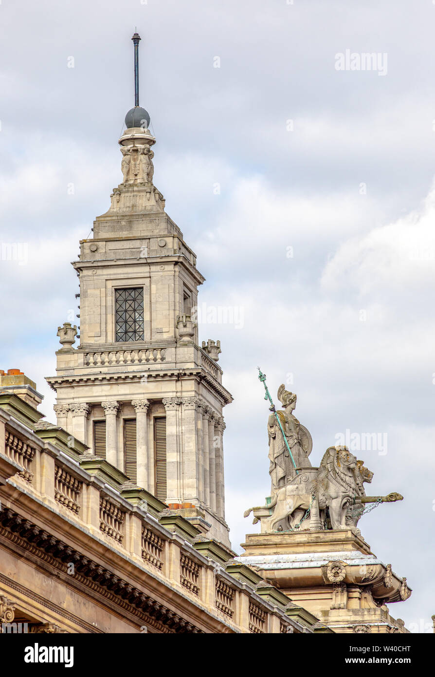 Hull historic buildings hi-res stock photography and images - Alamy