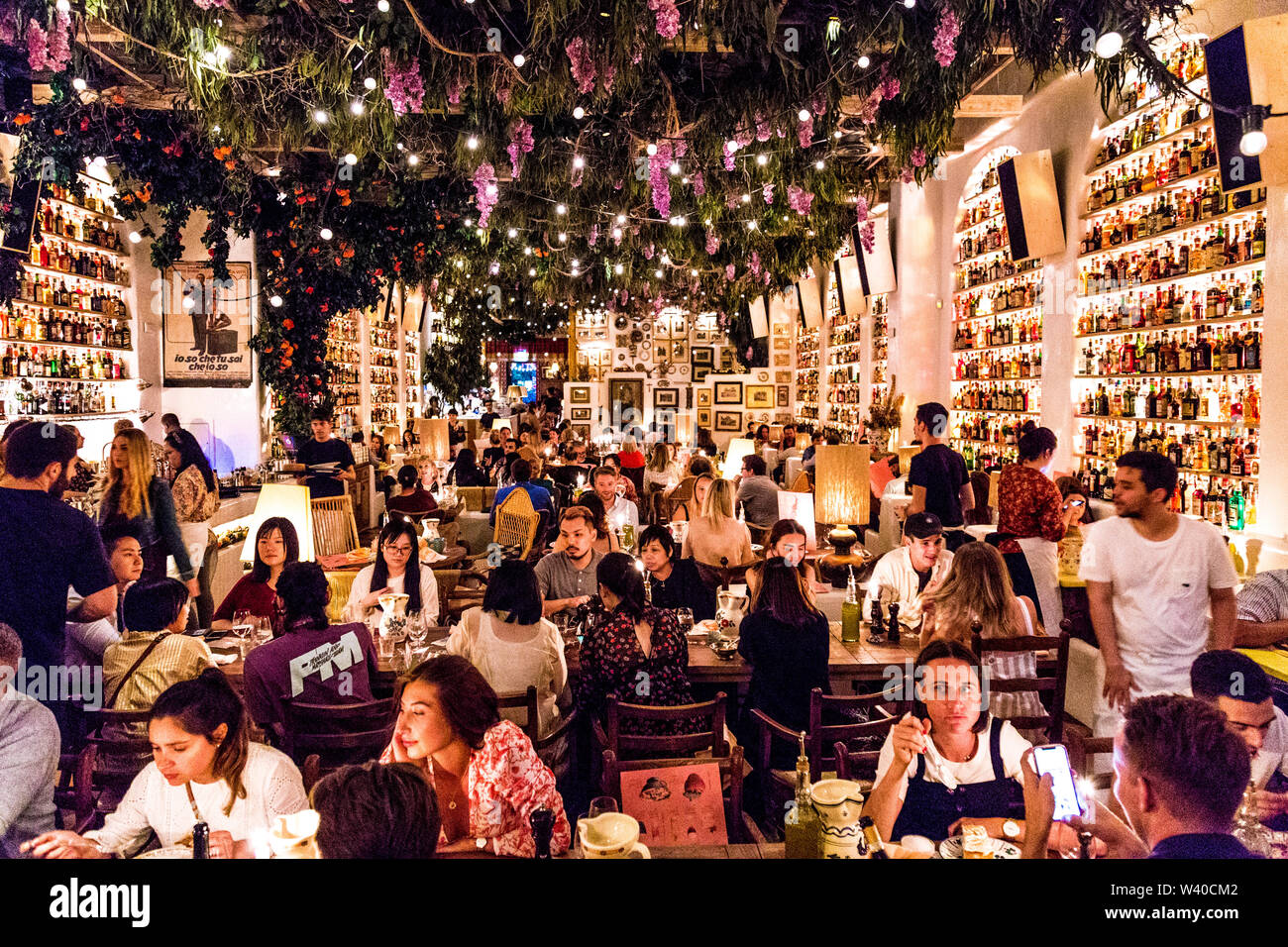 Romantic, rustic interior of Sicilian restaurant Circolo Popolare ...
