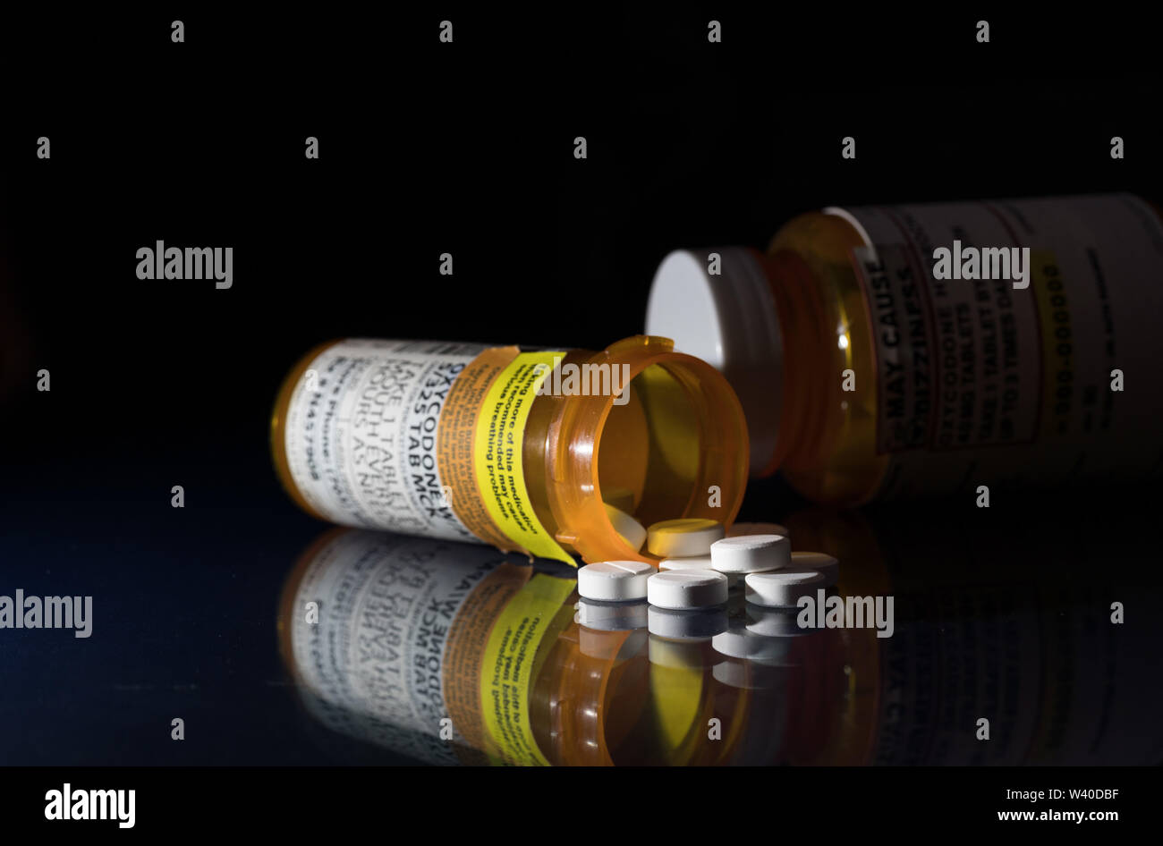 Prescription bottles hi-res stock photography and images - Alamy
