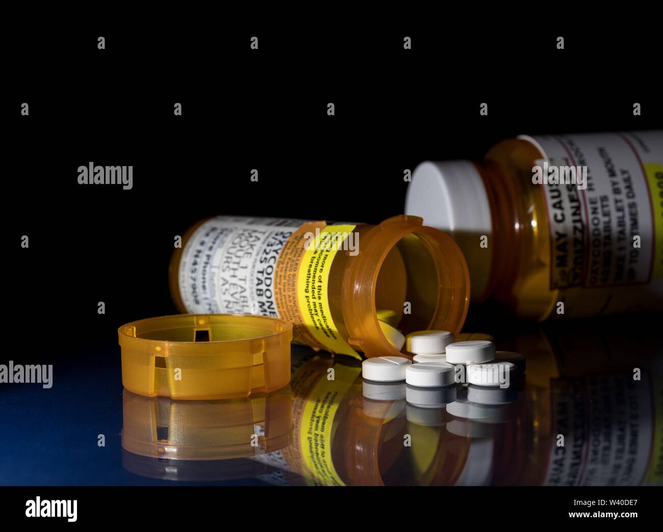 Prescription bottles hi-res stock photography and images - Alamy