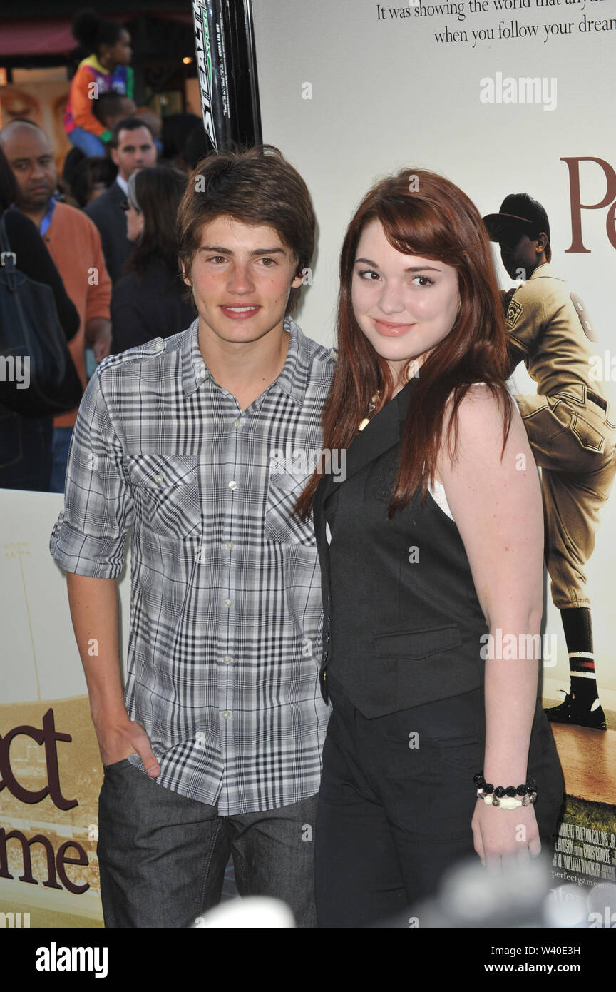 LOS ANGELES, CA. April 05, 2010: Jennifer Stone & Gregg Sulkin at the ...