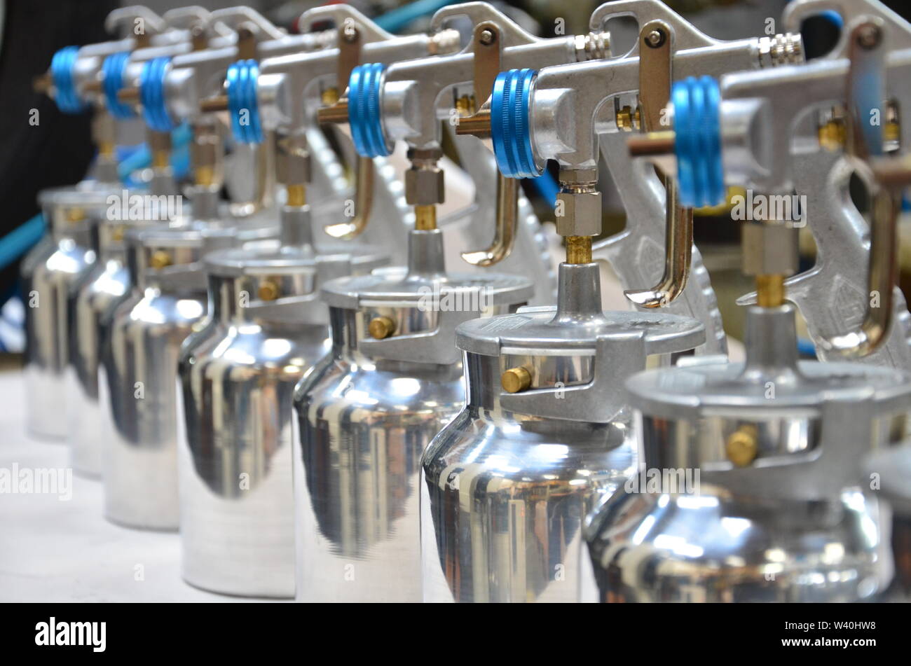 Chrome spray paint hi-res stock photography and images - Alamy