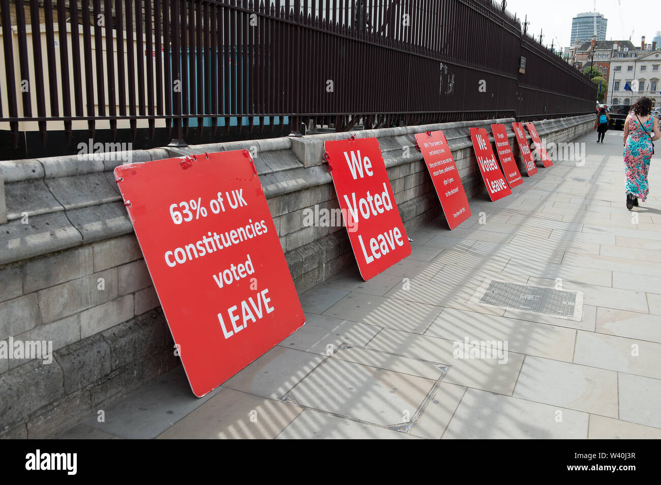 Brexit Leave Campaign signs, Westminster, London, UK. 17th July, 2019 ...
