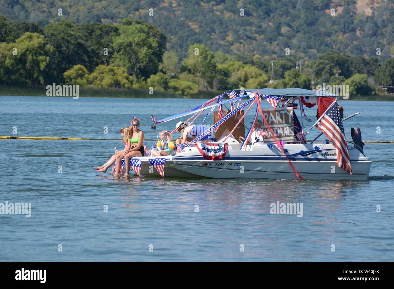 Party fishing boat hi-res stock photography and images - Alamy