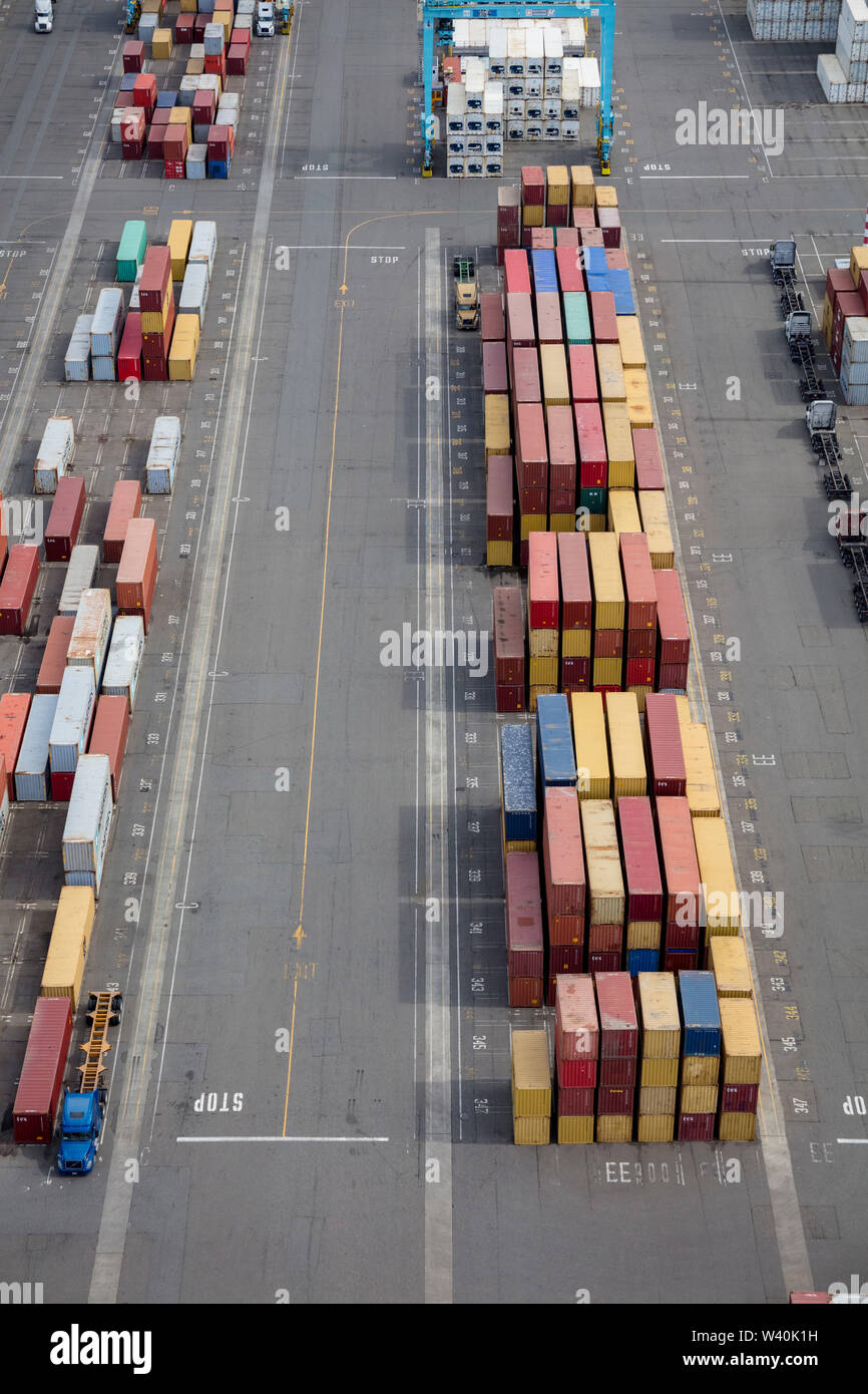 Usa shipping containers hi-res stock photography and images - Alamy