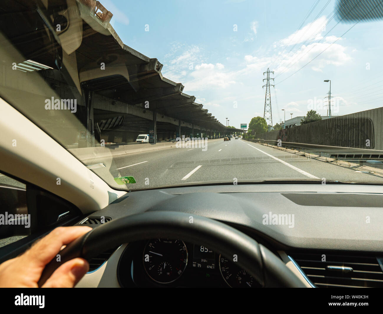 Driving cars at night in the tunnel exit hi-res stock photography and ...