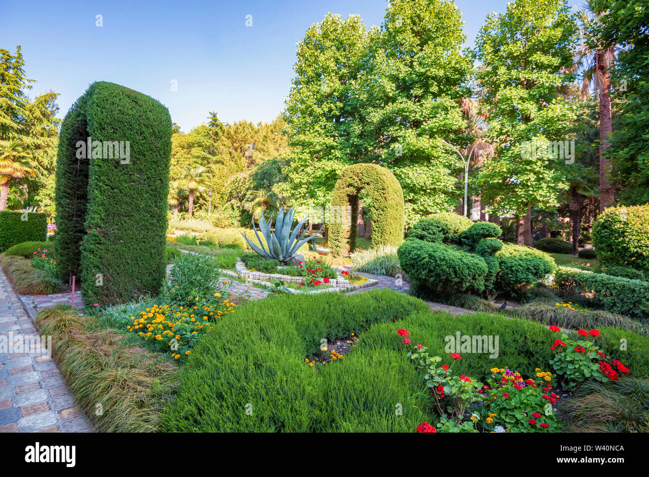 Topiary topiaries hi-res stock photography and images - Alamy