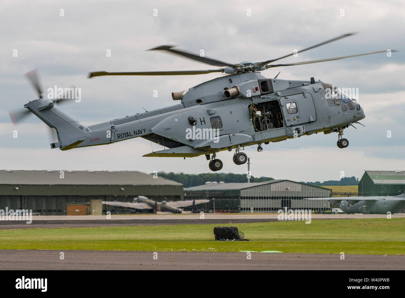 Merlin mk4 commando helicopter hi-res stock photography and images - Alamy