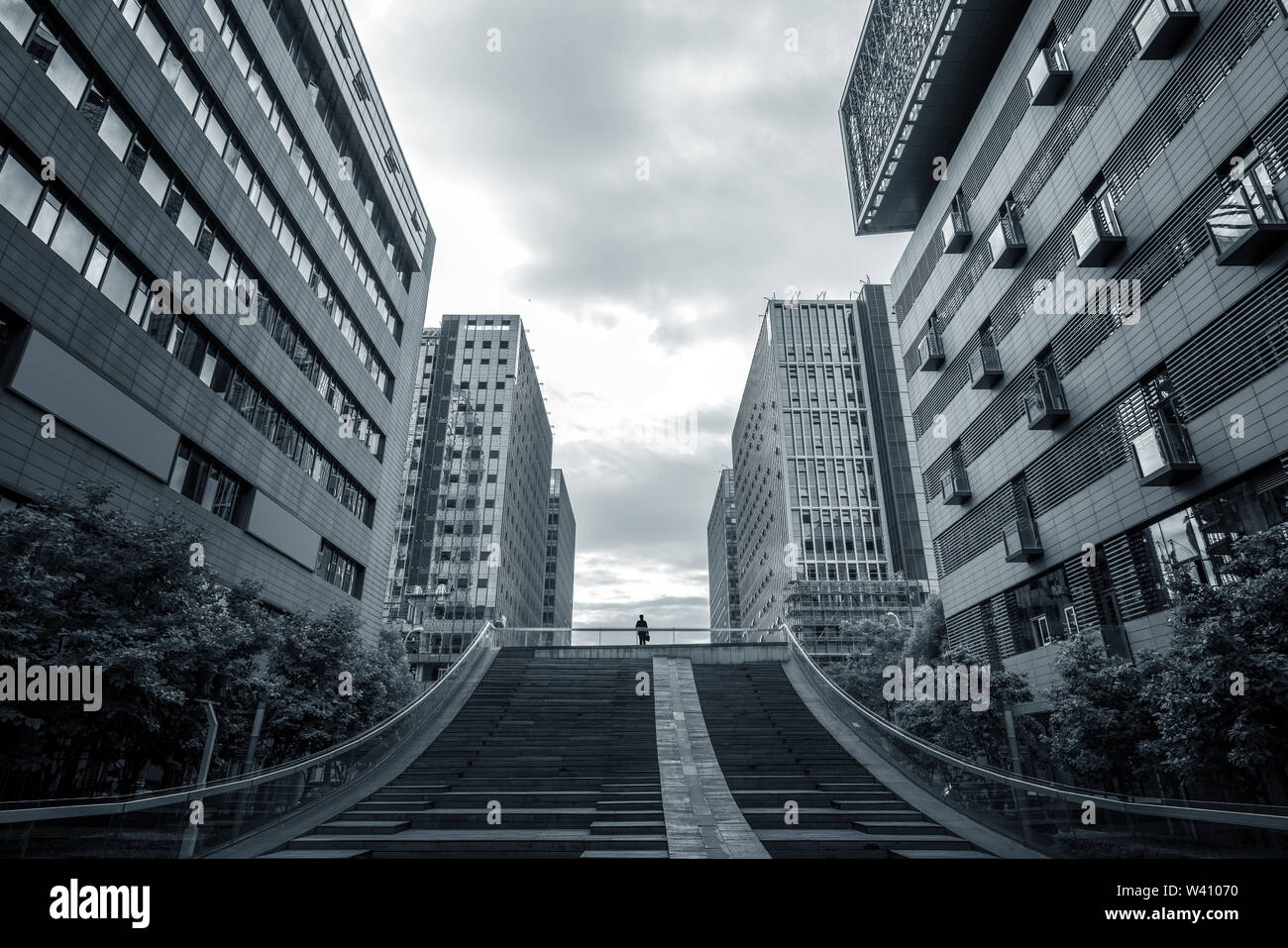 Symmetrical architecture hi-res stock photography and images - Alamy