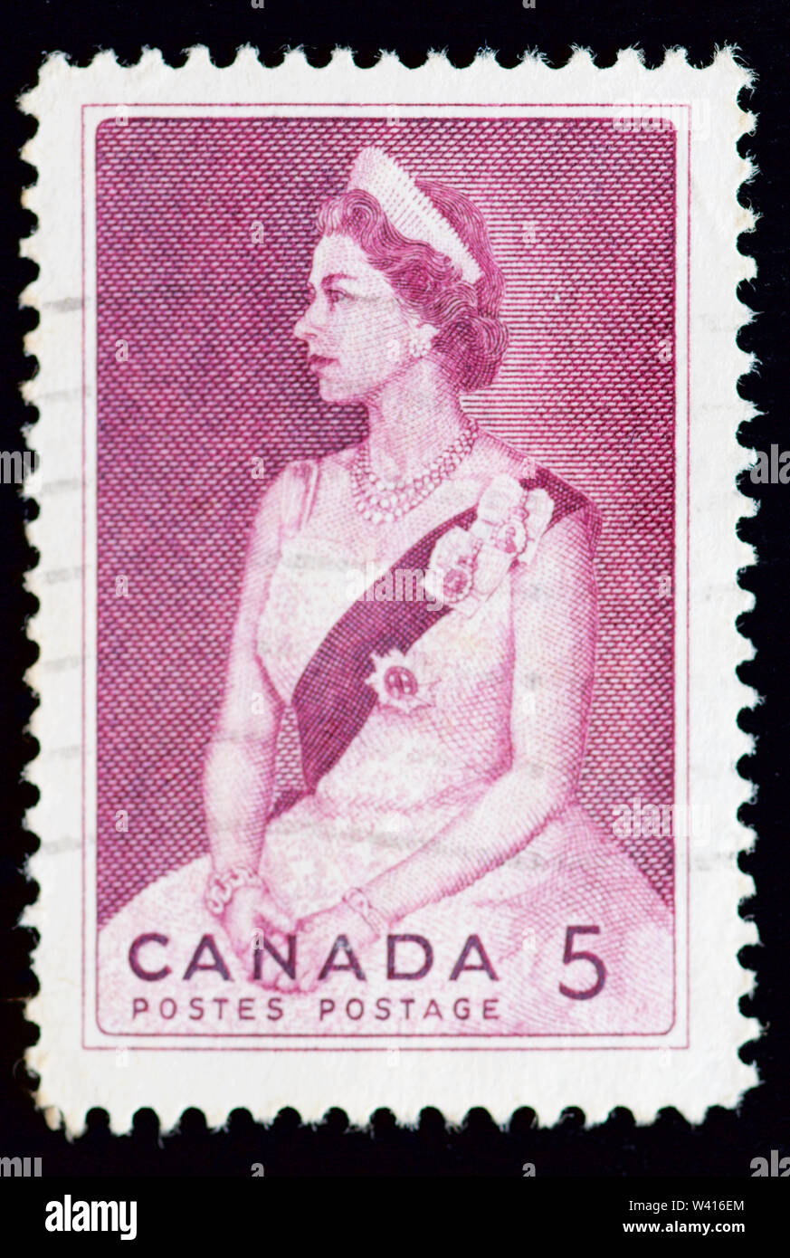 Canada Postage Stamp - Queen Elizabeth II Stock Photo - Alamy