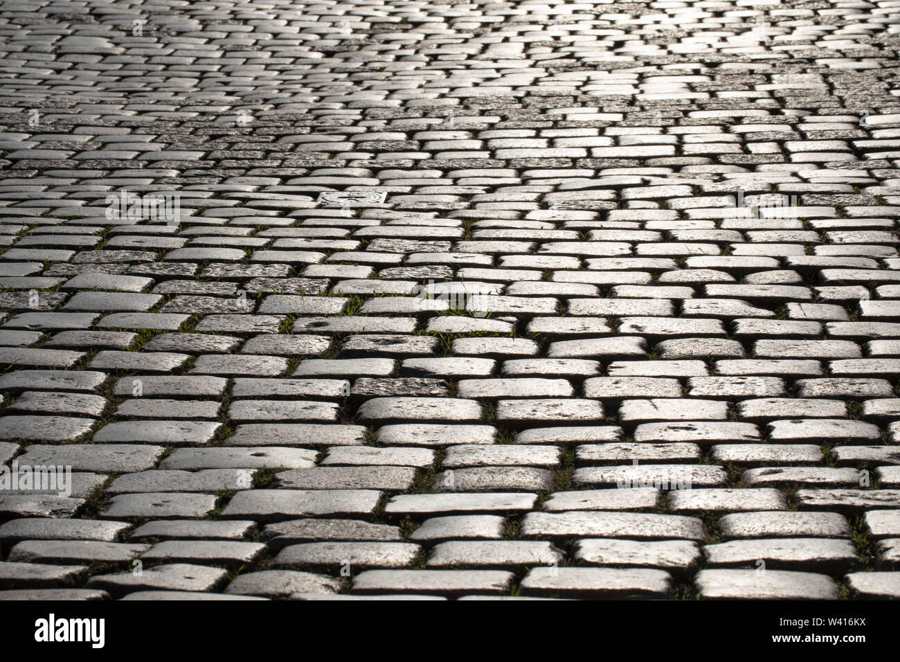 Sett paving stones hi-res stock photography and images - Alamy