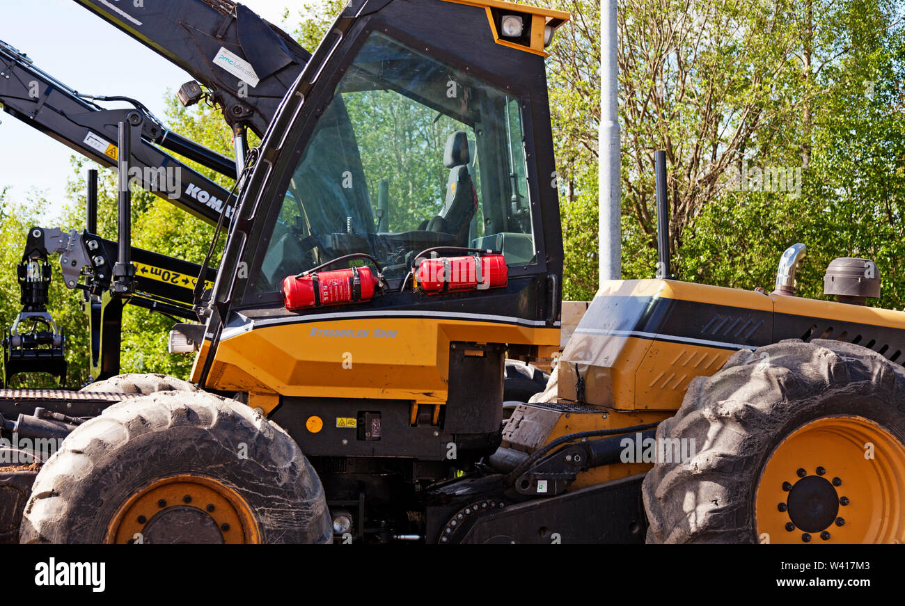 Forestry tractors hi-res stock photography and images - Alamy