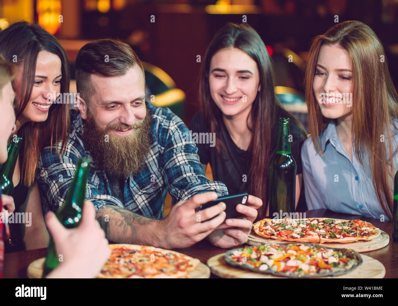 Use Mobile Phone Selfie Photo Group Friends Stock Photo - Alamy