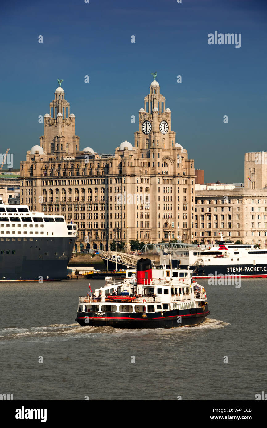 The Mersey Ferry Royal Iris of the Mersey sails past Queen Mary 2 in ...