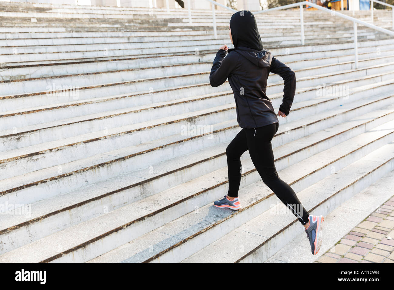 Woman in hijab sports hi-res stock photography and images - Alamy