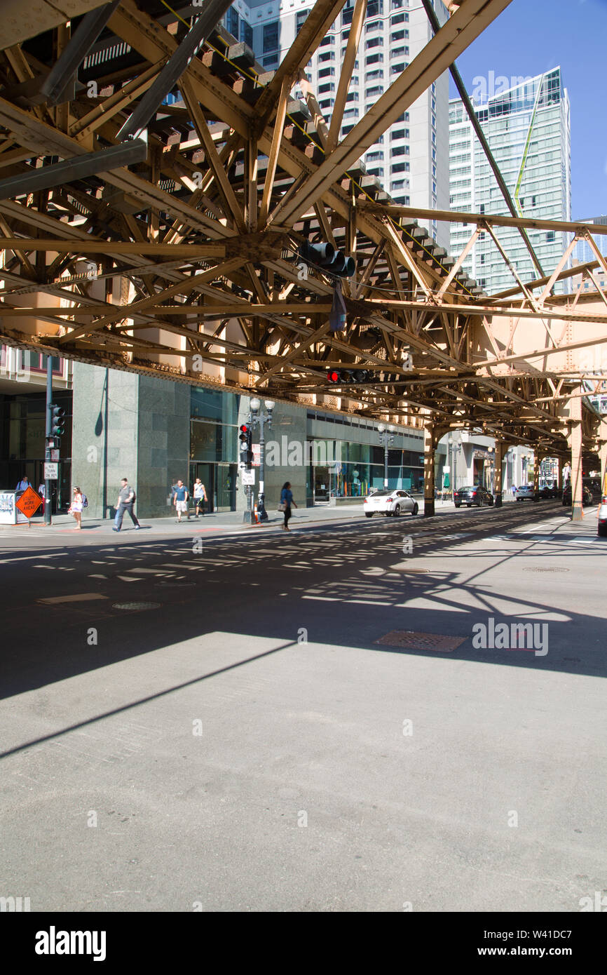 Chicago elevated railway hi-res stock photography and images - Alamy