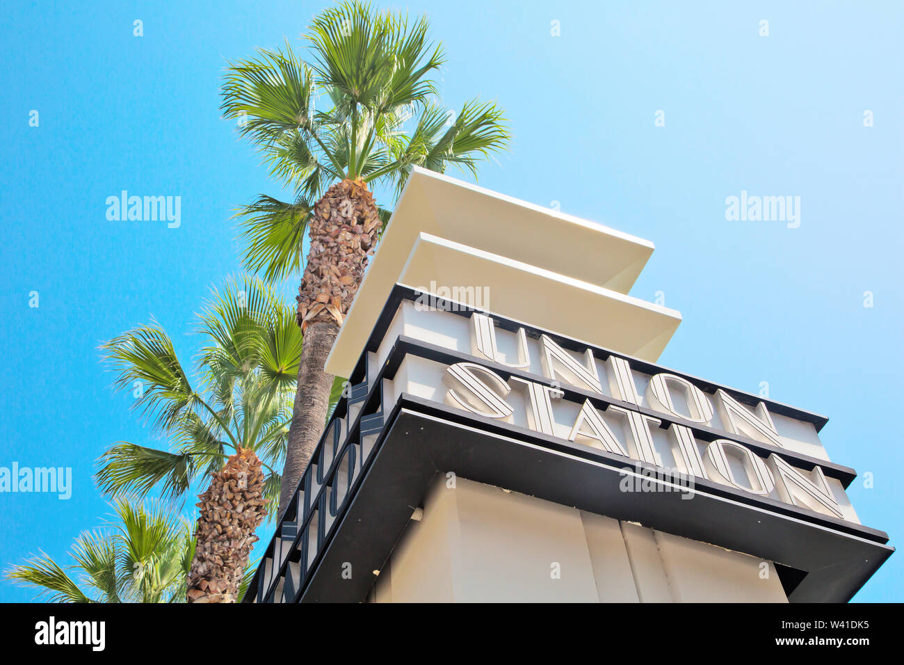 Union station sign hi-res stock photography and images - Alamy