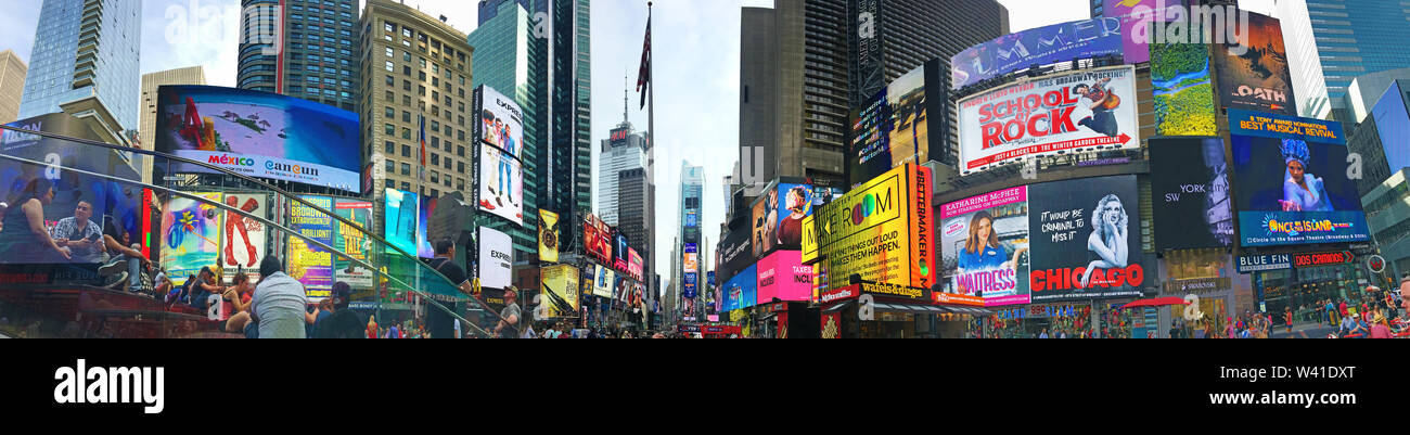 Times square signage hi-res stock photography and images - Alamy