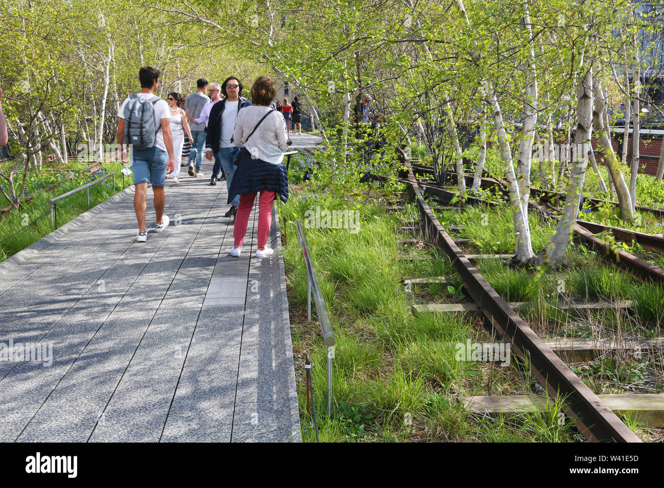 High line railway hi-res stock photography and images - Alamy