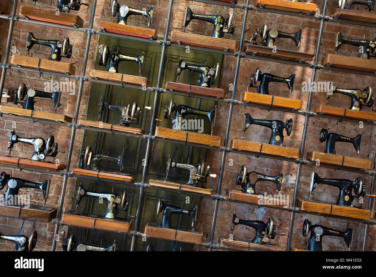 Saints new york city hi-res stock photography and images - Alamy