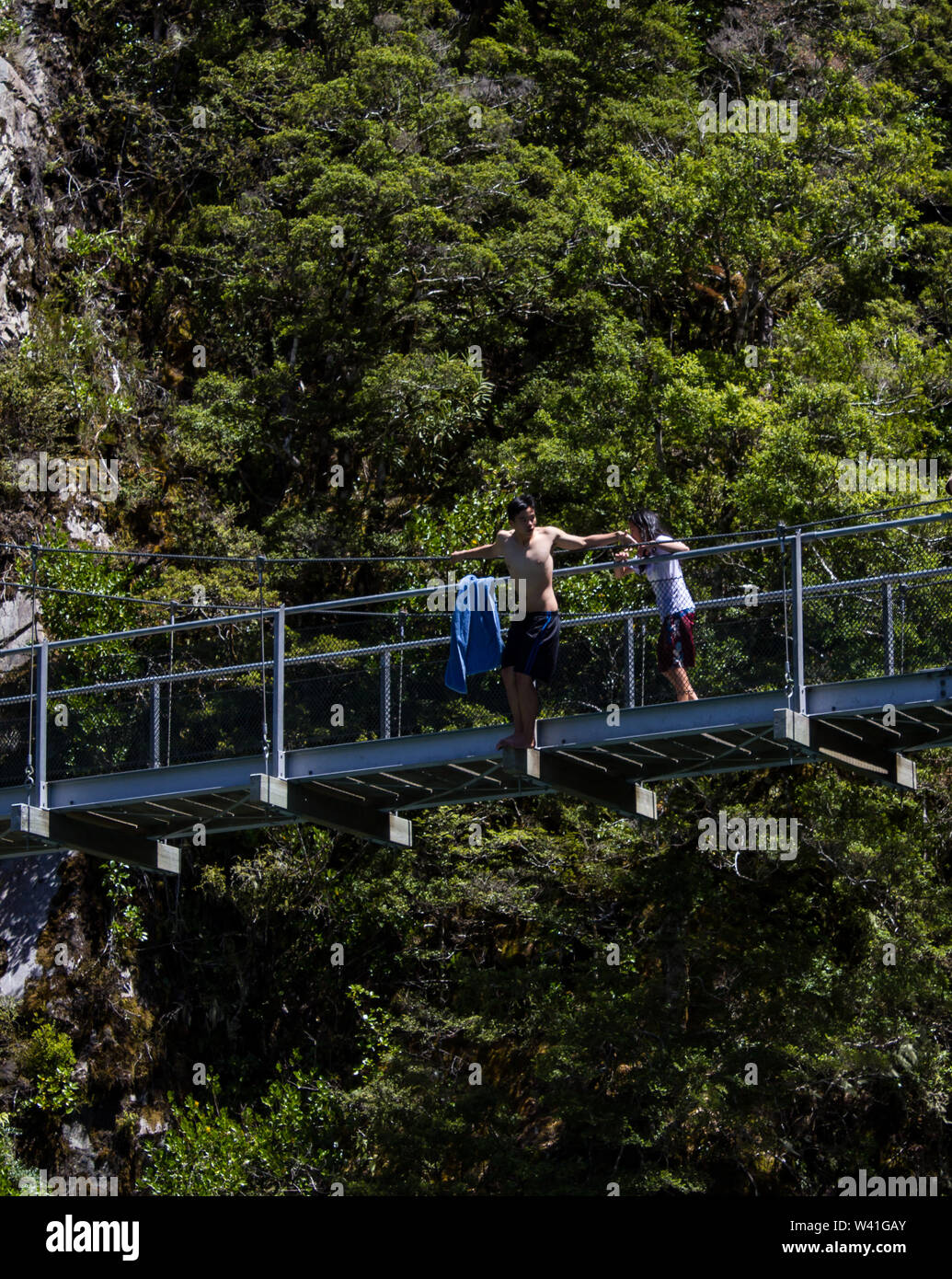 Splash bridge hi-res stock photography and images - Alamy