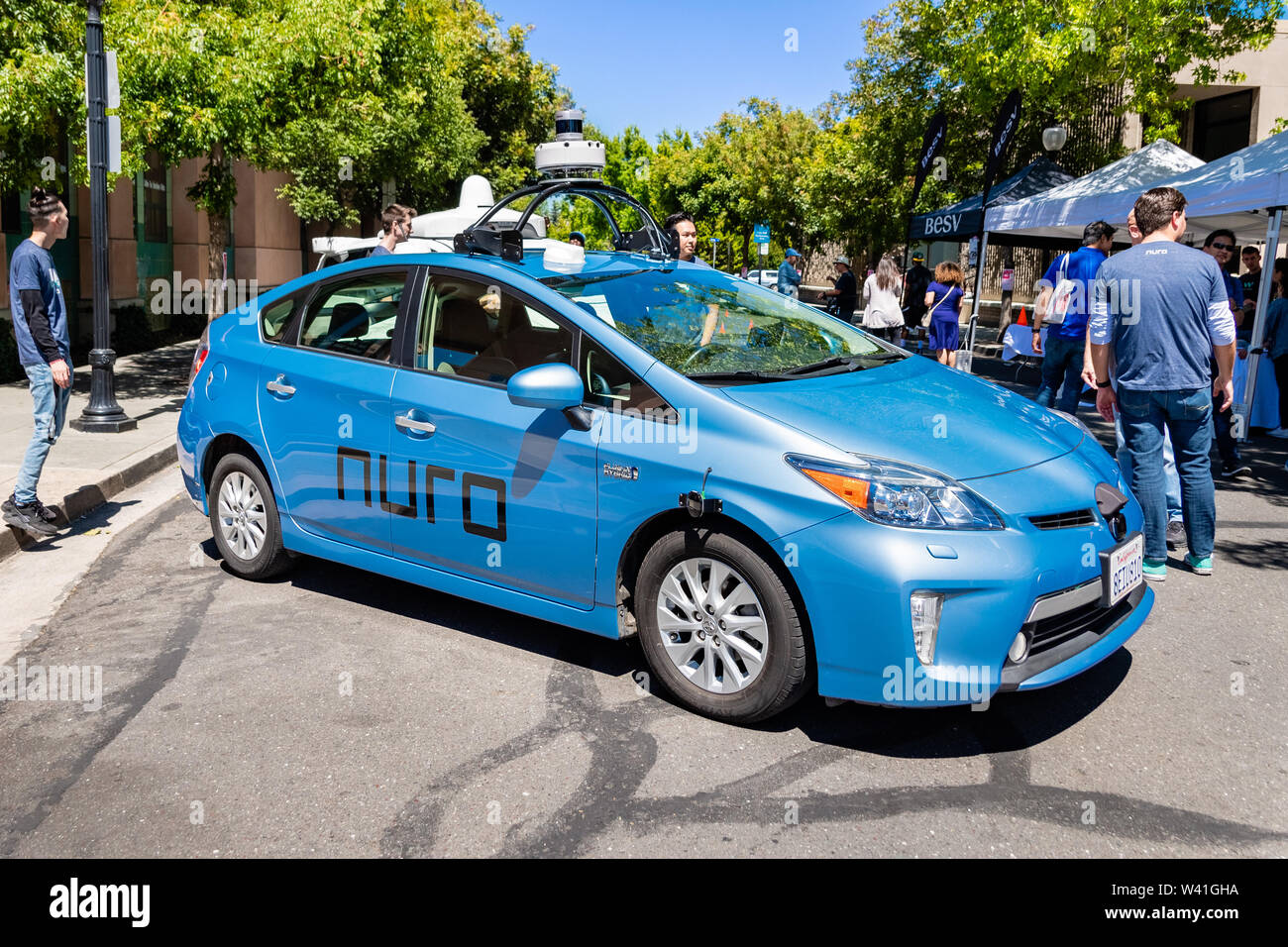 July 16, 2019 Mountain View / CA / USA - Nuro self driving vehicle on ...