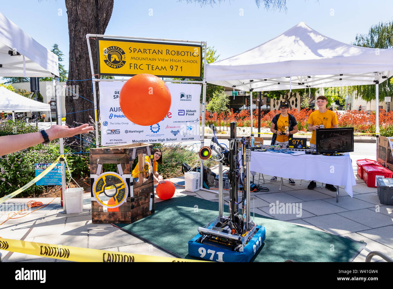 High tech experience hi-res stock photography and images - Alamy