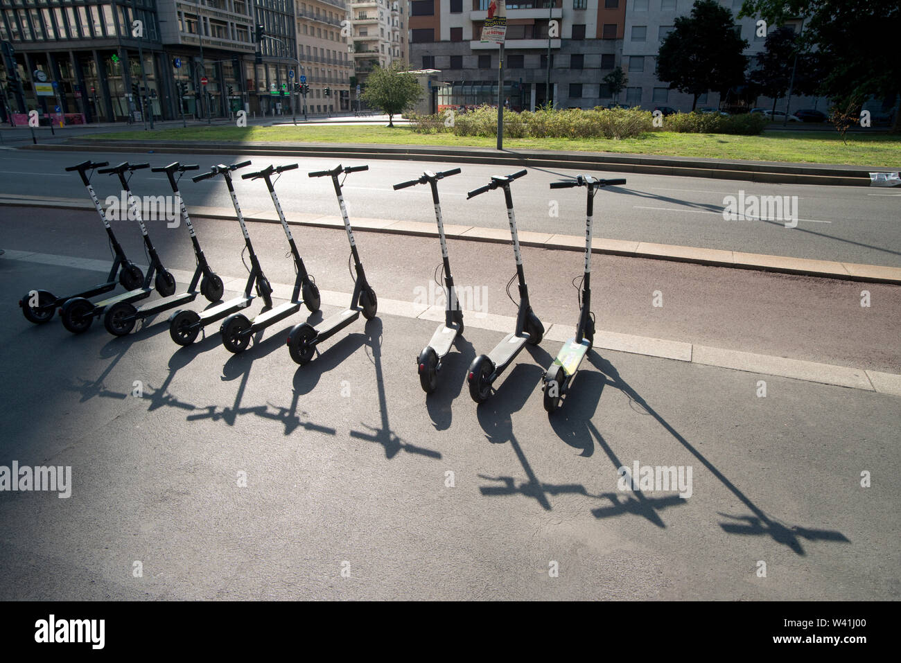 Electric vehicle in italy hi-res stock photography and images - Alamy