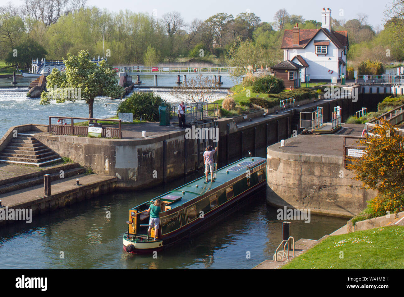 Goring on thames hi-res stock photography and images - Alamy