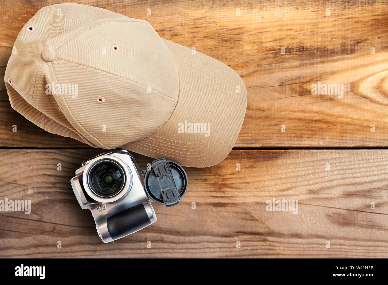 Map binoculars camera close hi-res stock photography and images - Alamy