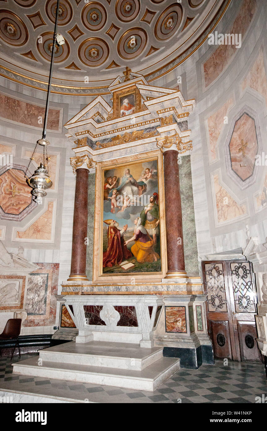Saint margaret church indoor hi-res stock photography and images - Alamy