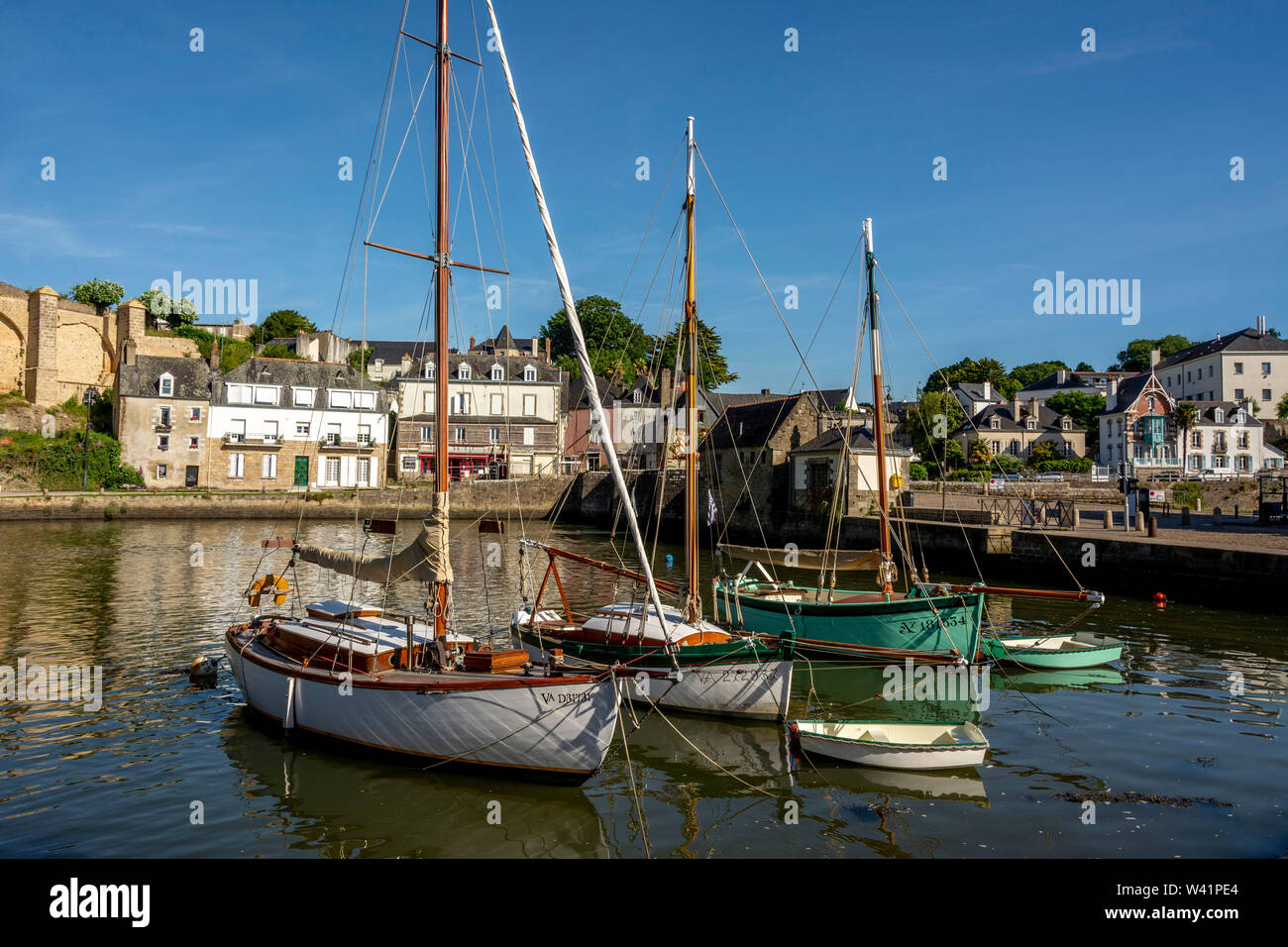 Auray hi-res stock photography and images - Alamy