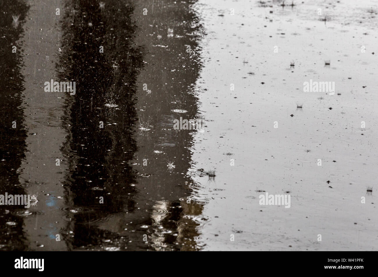 Shiny tarmac surface hi-res stock photography and images - Alamy