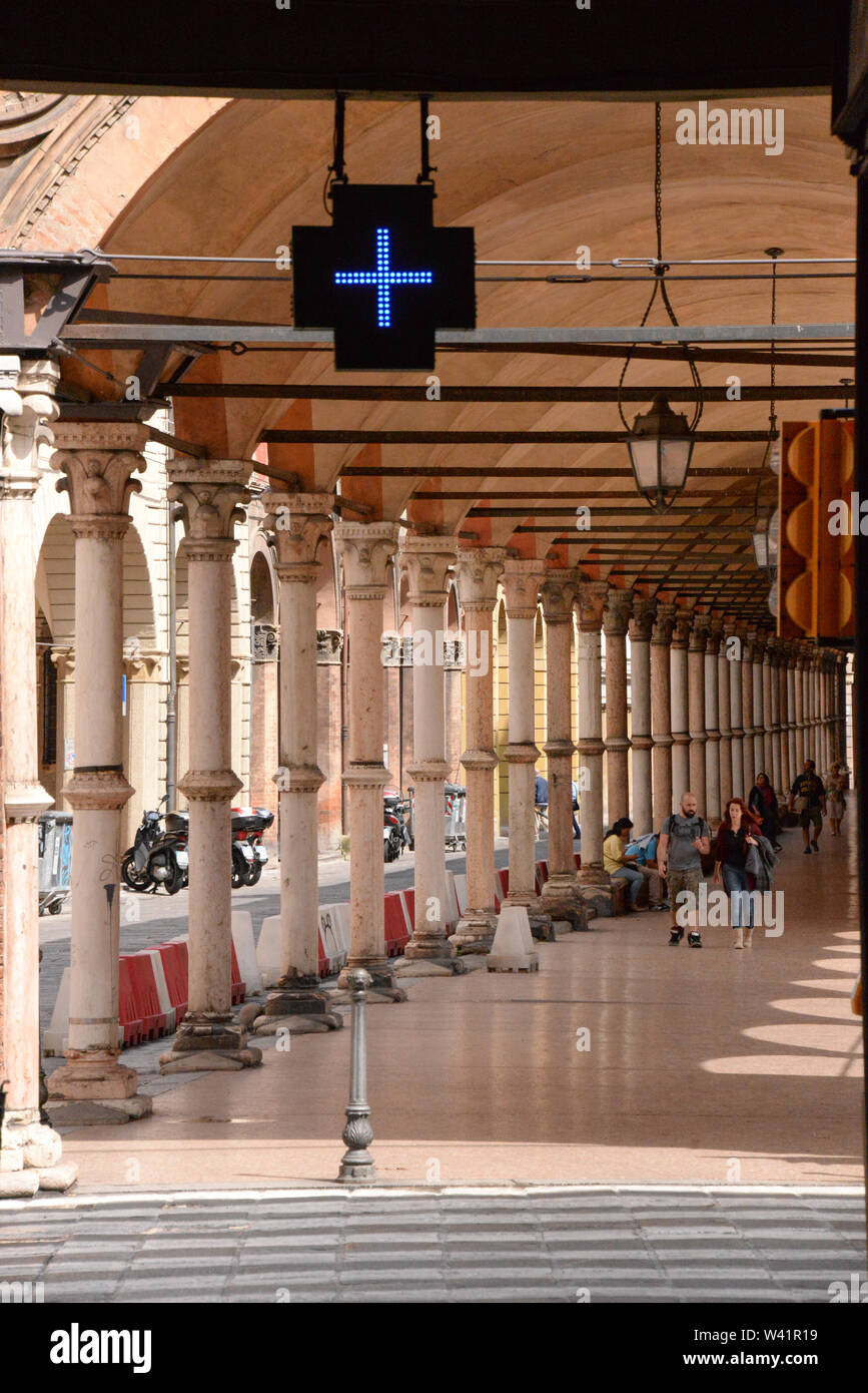 Arcade pillar pillars outdoor hi-res stock photography and images - Alamy