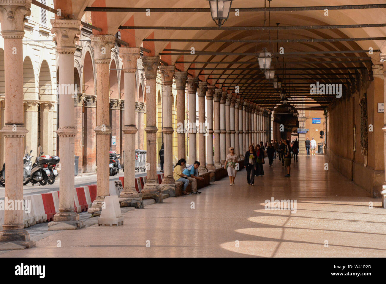 Arcade pillar pillars outdoor hi-res stock photography and images - Alamy