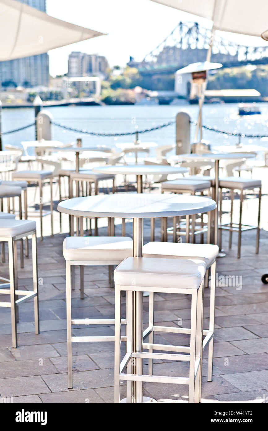 Lake side dining hi-res stock photography and images - Alamy